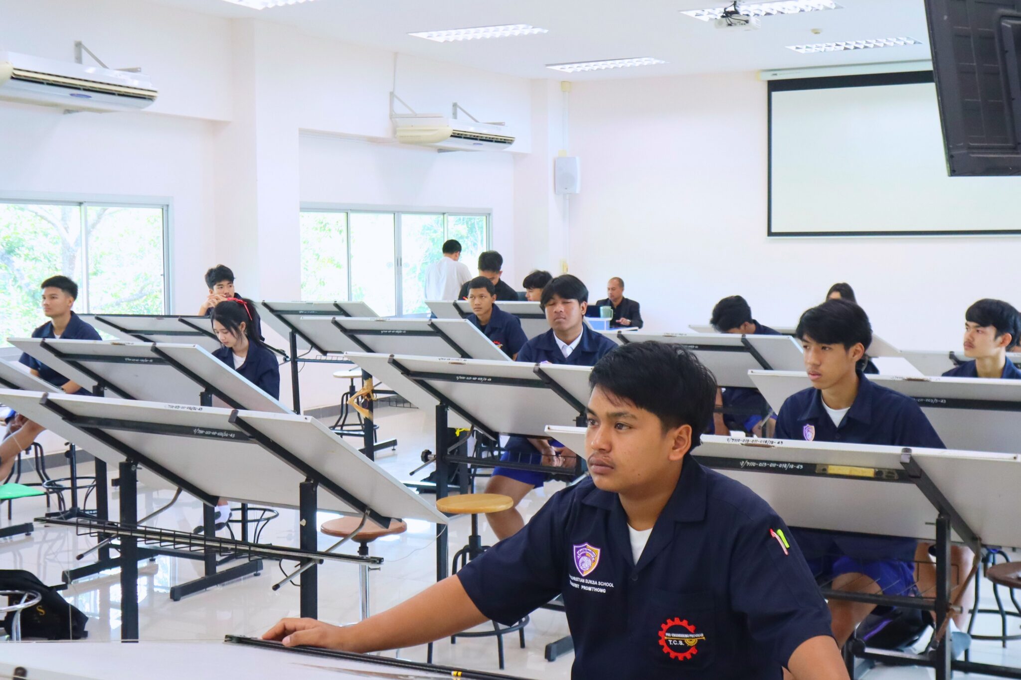 วิศวะฯ มทร.ศรีวิชัย ตรัง จัดอบรมเชิงปฏิบัติการ “การเขียนแบบและกราฟิก ...